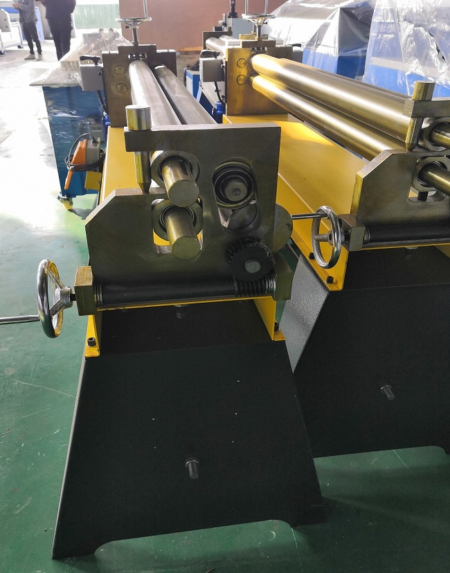 Slip CNC Rolling Machine Small Sheet Metal Cone 3 Roller Plate Bending ...